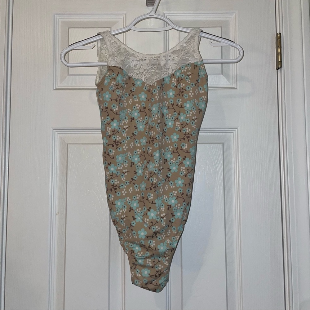 Custom Class In Leotard - Gem